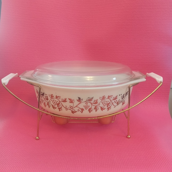Pyrex | Kitchen | Vintage Pyrex 45 2 2 Qt Oval Casserole Dish With Lid ...